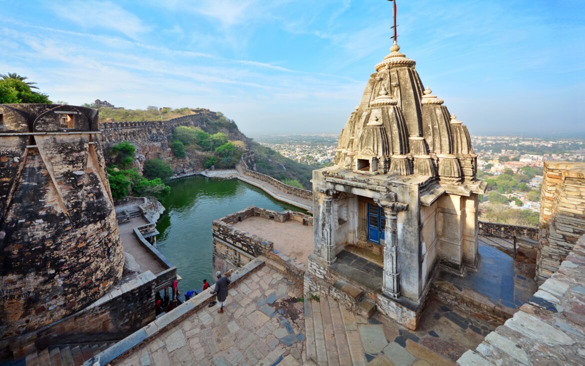 Sustainable Heritage Story:- Chittorgarh Fort Marvellous piece of ...